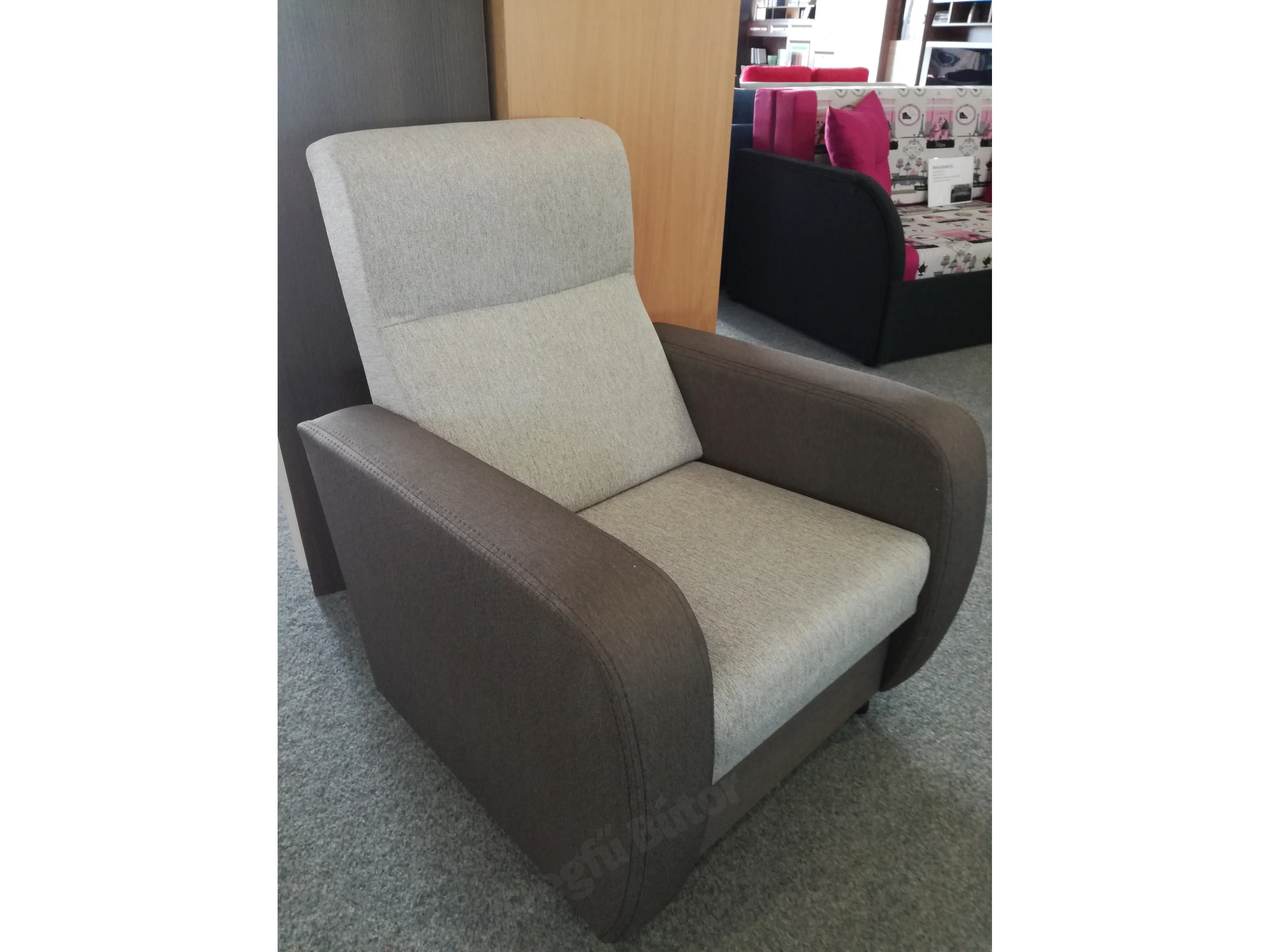 Trinity-Karos Komfort fotel - Fotelek - Szegfű Bútor